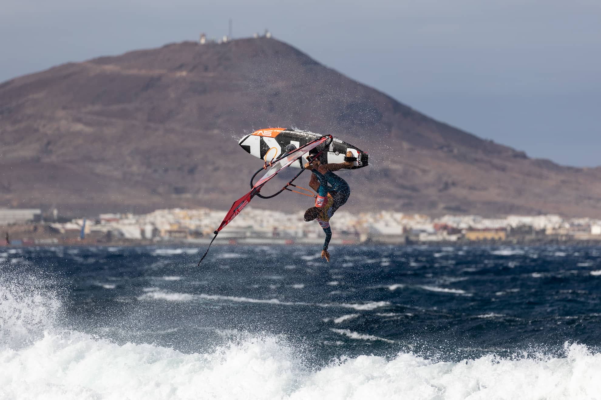 Windsurfing: Harnessing the Power of Wind and Waves for Extreme ...
